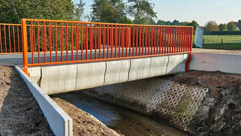 Engineers in Eindhoven are Constructing a 3D Printed Concrete Bicycle ...