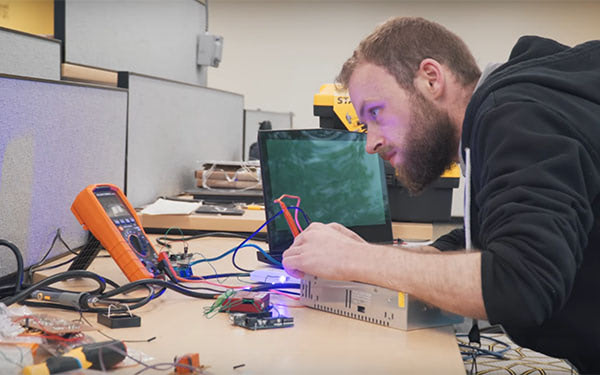 CALT Dynamics Researches Cheaper High-Precision SLA - 3D Printing