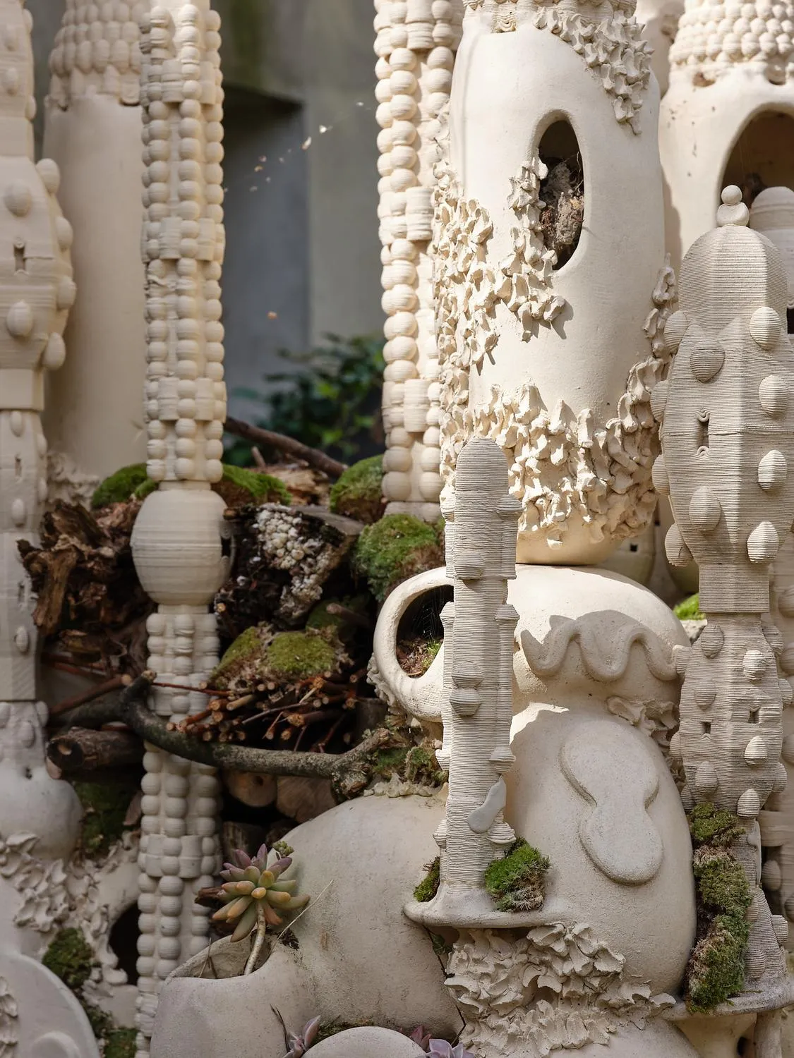 3D-Printed Clay Bug Hotel Provides Sustainable Habitat for Insects - 3D ...
